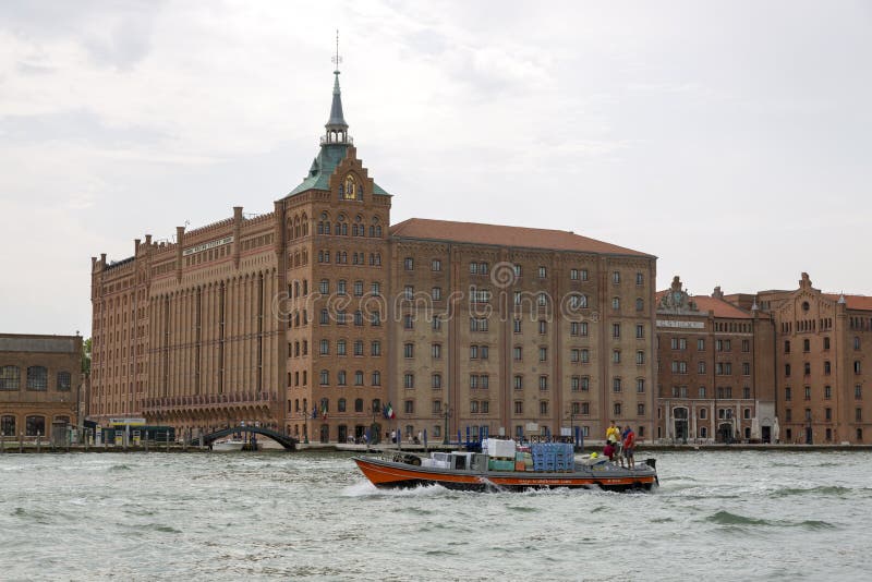Architecture and Facade of the Old City Buildings of Venice Editorial ...
