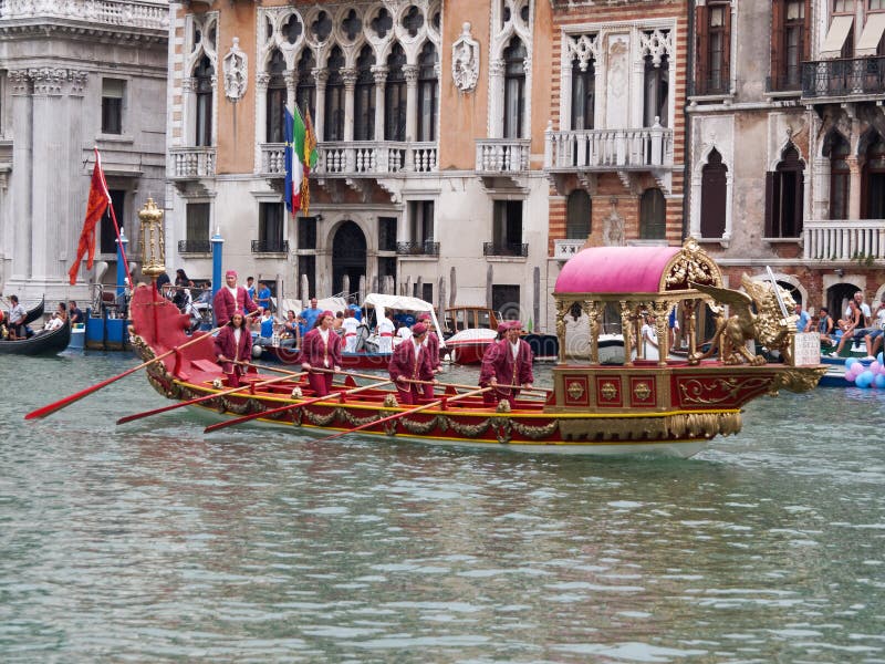 VENICE - SEPTEMBER 4: Parade of Historic Boats Held September Editorial ...
