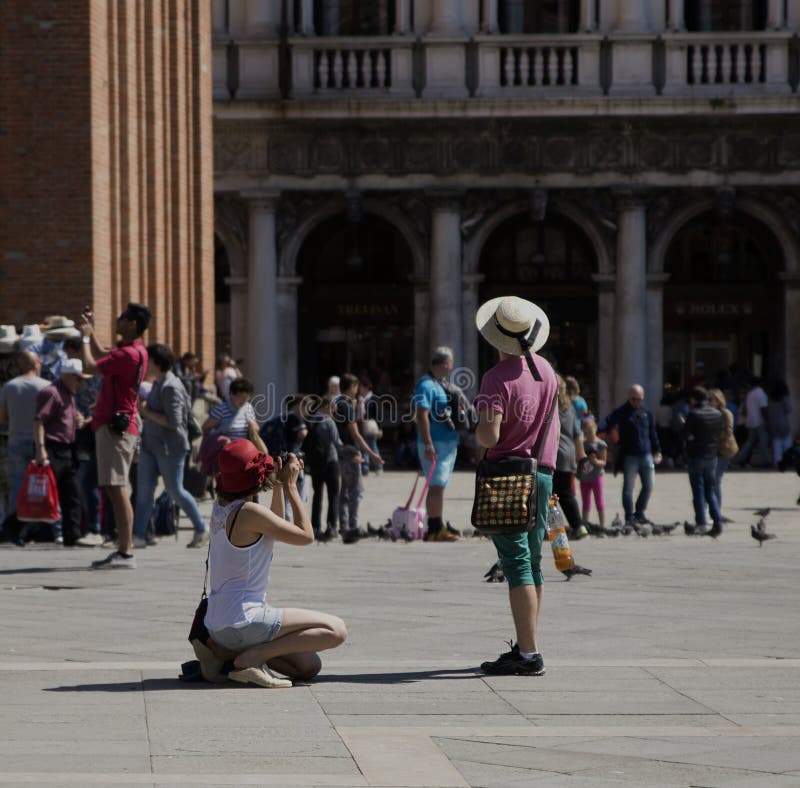 Venice Tourists editorial stock image. Image of pretty - 71924479