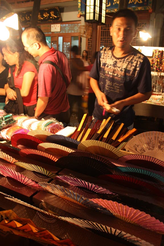 Venta china del ventilador fotografía editorial. Imagen de chino - 17701877