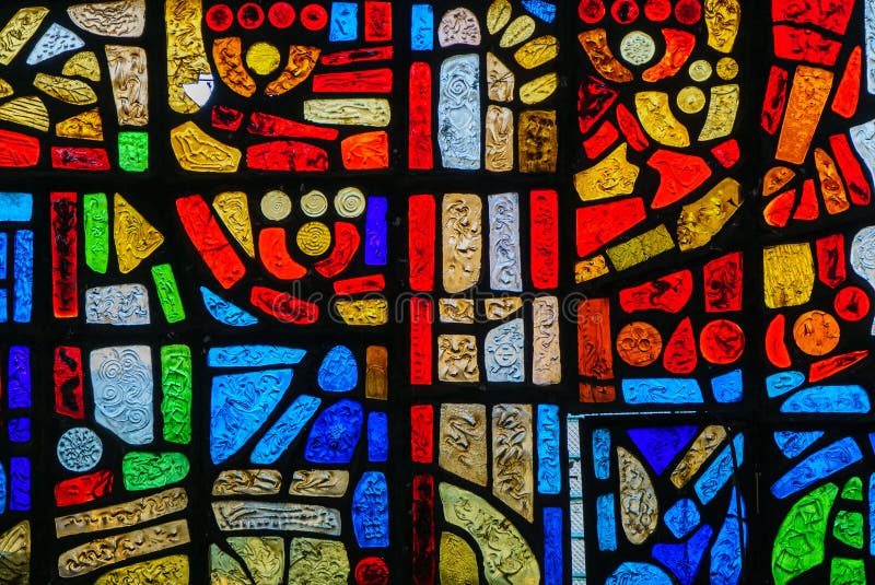 Ventana De Vidrio Coloreado Multicolor De Gran Formato Foto de archivo ...