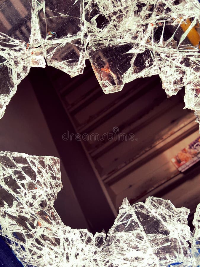 imágenes comunes del Ventana De Cristal Rota - los derechos de la ...