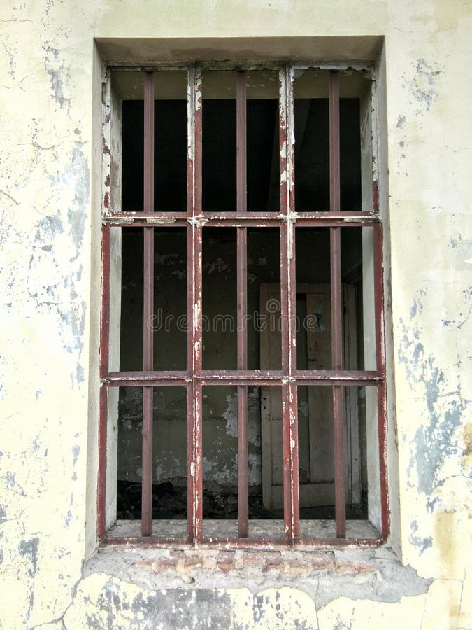 Ventana sucia foto de archivo. Imagen de interior, sucio - 100491570