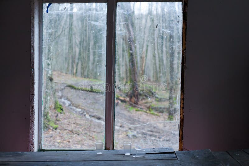 Ventana sucia foto de archivo. Imagen de casas, jurado - 103188882