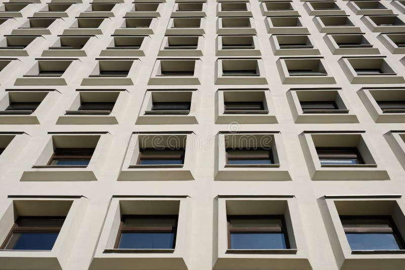 252 Edificio Convexo Moderno Fotos de stock - Fotos libres de regalías ...