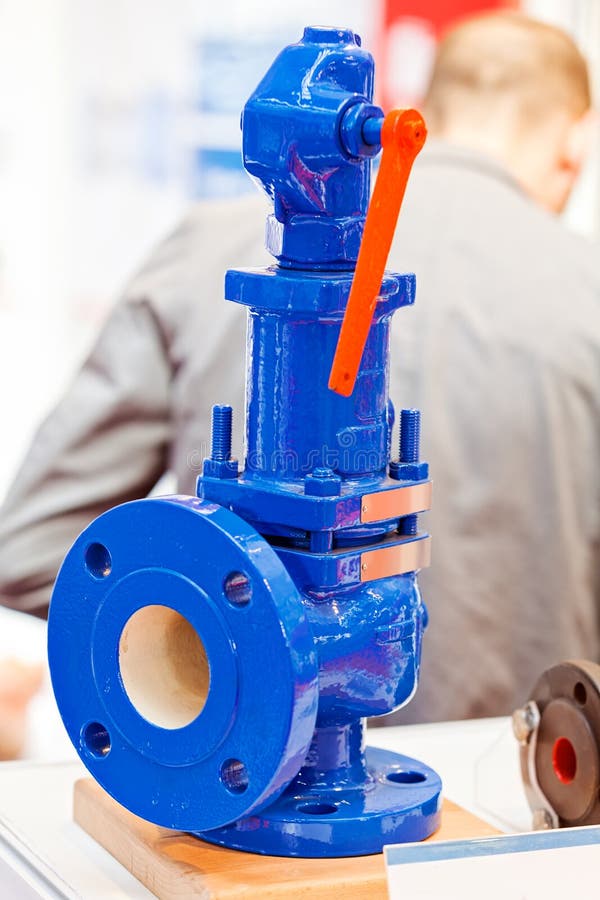 Ventile Manuell Im Produktionsverfahren Produktionsverfahren Benutztes ...