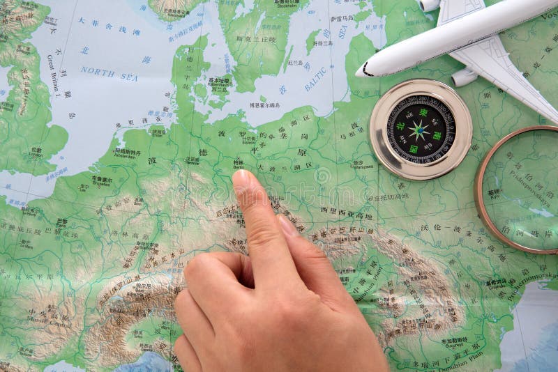 Ver El Mapa Para Hacer Un Plan De Viaje Europeo Imagen de archivo ...