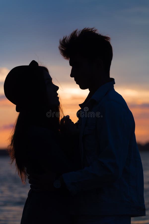 Verabredung stockbild. Bild von sonnenuntergang, meer - 43865547