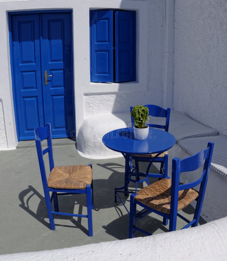 Veranda greca blu immagine stock. Immagine di corsa, presidenza - 34482619