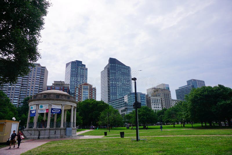 Verde de Boston imagen editorial. Imagen de puente, muelle - 98704085