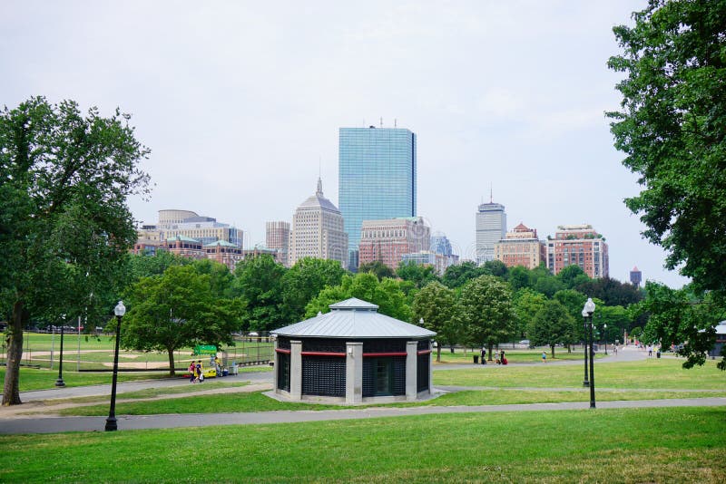 Estatua Del Verde De Boston Foto de archivo - Imagen de cityscape ...