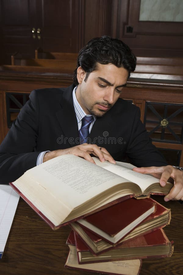 Verdediger Reading Law Book Stock Foto - Image of verdediger ...
