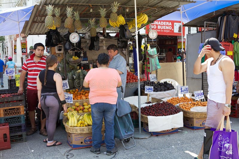 Verdulero En Santiago, Chile Fotografía editorial - Imagen de tropical ...