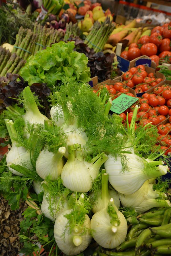 Verdure italiane immagine stock. Immagine di vendita - 40148507