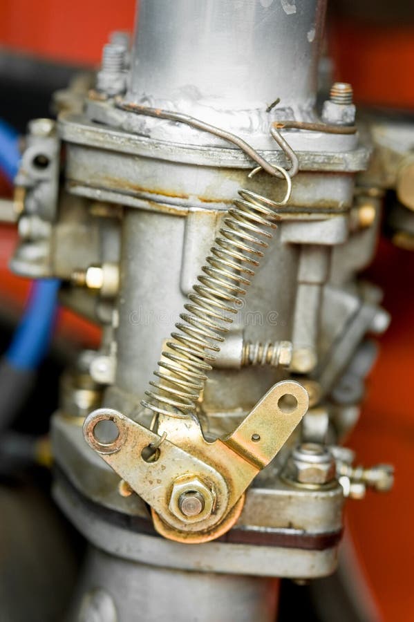 V8-Vergaser stockbild. Bild von autos, vergaser, leistung - 62333505