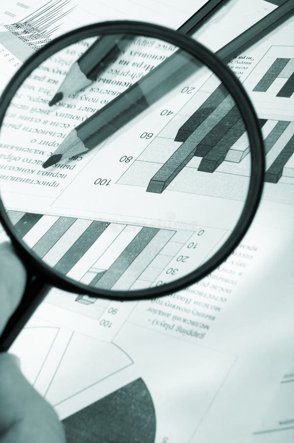 Vergrootglas, Dat Diagram Trekt Stock Afbeelding - Image of schets ...