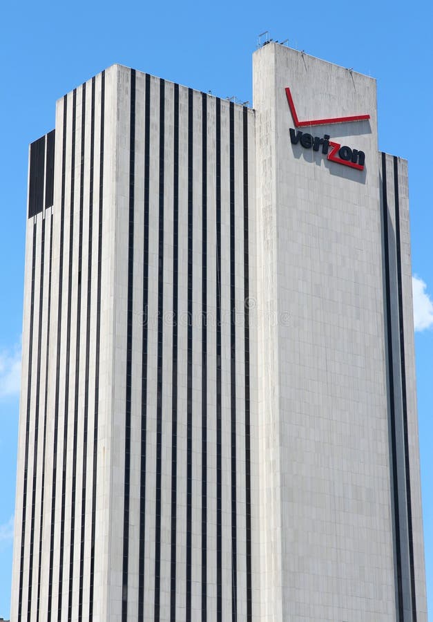 Il Verizon Building Al 375 Di Pearl Street Verizon è in Corsa Per ...