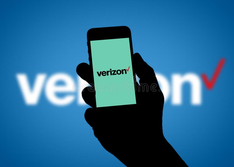 Verizon Mobile Operator Logo Editorial Stock Photo - Image of samsung ...