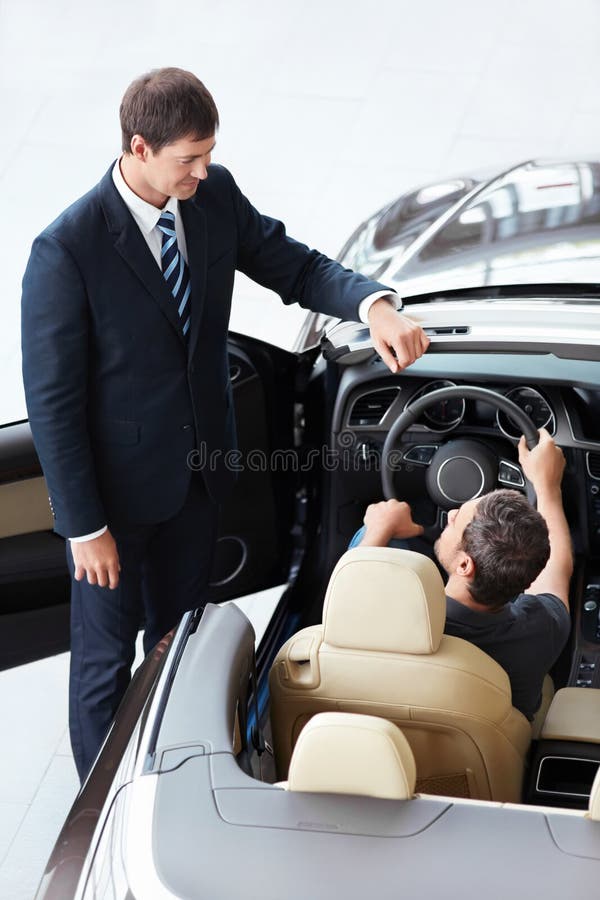 Verkoper en koper stock foto. Image of zaken, winkelen - 26914600