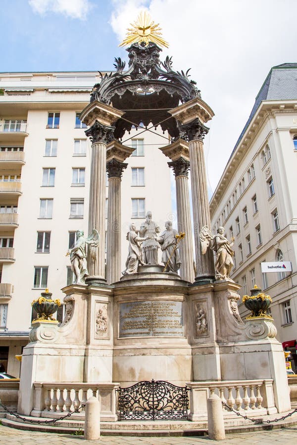 Vermahlungsbrunnen (Heirat-oder Hochzeits-Brunnen in Wien Stockbild ...