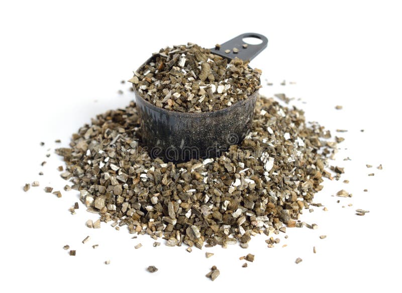 Vermiculite Expandida Isolada Em Fundo Branco Foto de Stock - Imagem de ...