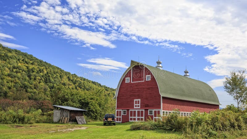 Red Barn, Vermont stock image. Image of farming, rural - 21640805
