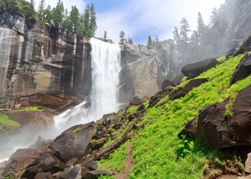 Vernal Fall stock image. Image of mist, nature, hike - 31769897