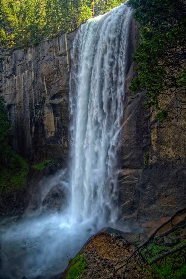 Vernal Falls stock image. Image of california, waterfall - 10404953