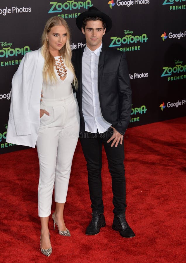 Veronica Dunne & Max Ehrich Editorial Image - Image of talent, black ... Veronica Dunne & Max Ehrich Editorial Image - Image of talent, black ...