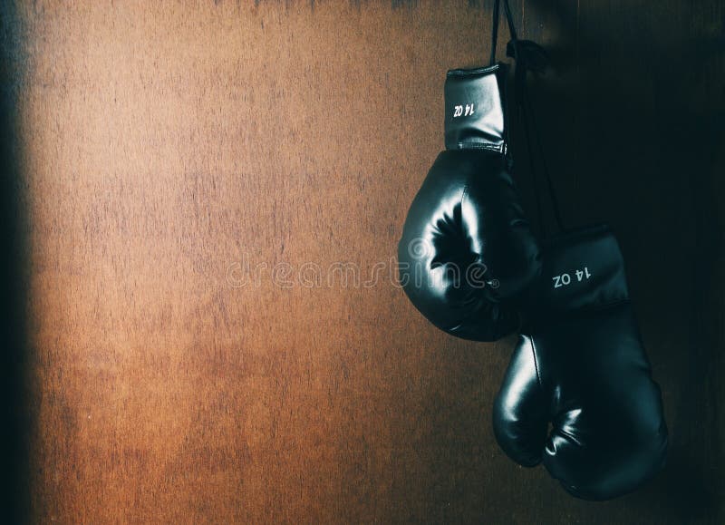 Boxhandschuh stockbild. Bild von kampf, künste, hand - 50914869