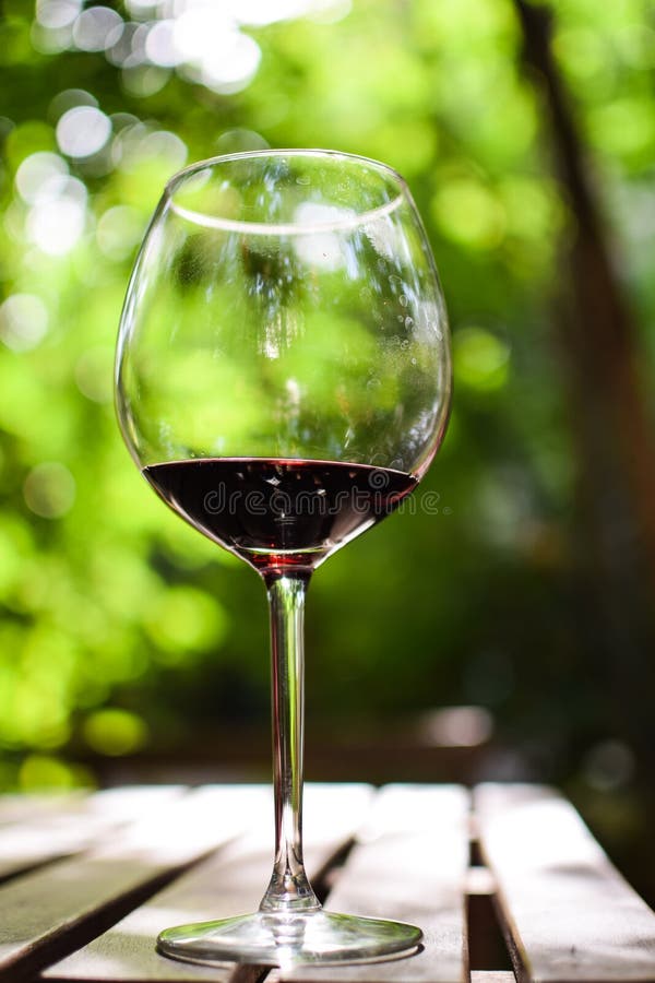 Sang, Vin Et Eau Sainte La Masse Dans L'église Image stock - Image du ...