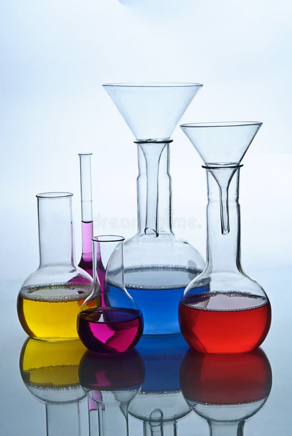 Verrerie De Laboratoire Chimie Photos Stock - Téléchargez 23,430 Photos ...