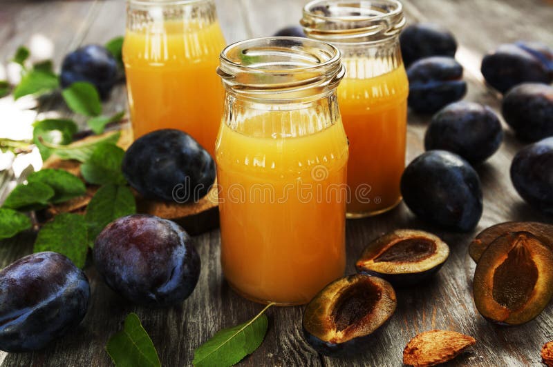 Vers pruimsap stock foto. Image of pruim, gedeelte, dieet - 102840786