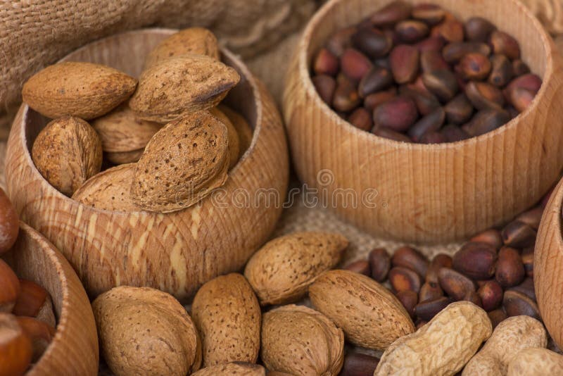 Verschiedene Arten Der Muttern Stockbild - Bild von pistazie, mandel ... Verschiedene Arten Der Muttern Stockbild - Bild von pistazie, mandel ...
