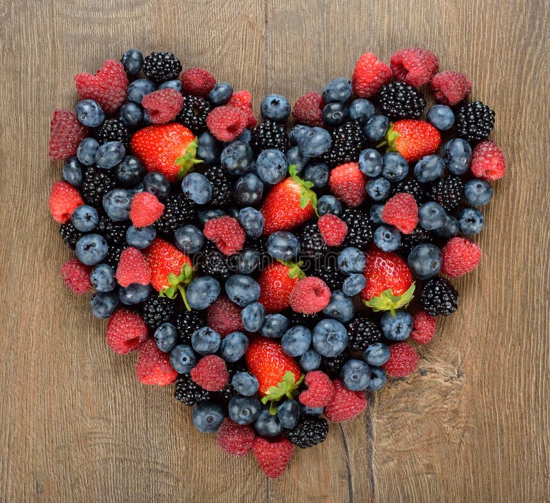 Verschiedene Beeren stockfoto. Bild von kochen, mahlzeit - 33311232