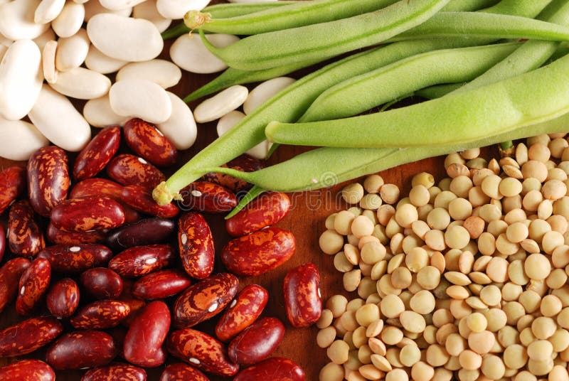 Verschiedene Typen Der Bohnen Stockfoto - Bild von gemüse, markt: 6111768