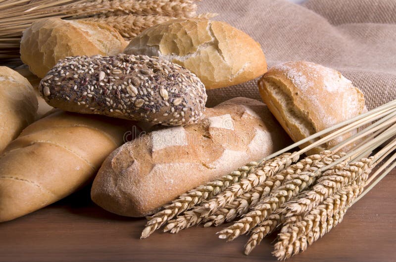 Verschillende broden stock foto. Image of cultuur, eten - 38642722