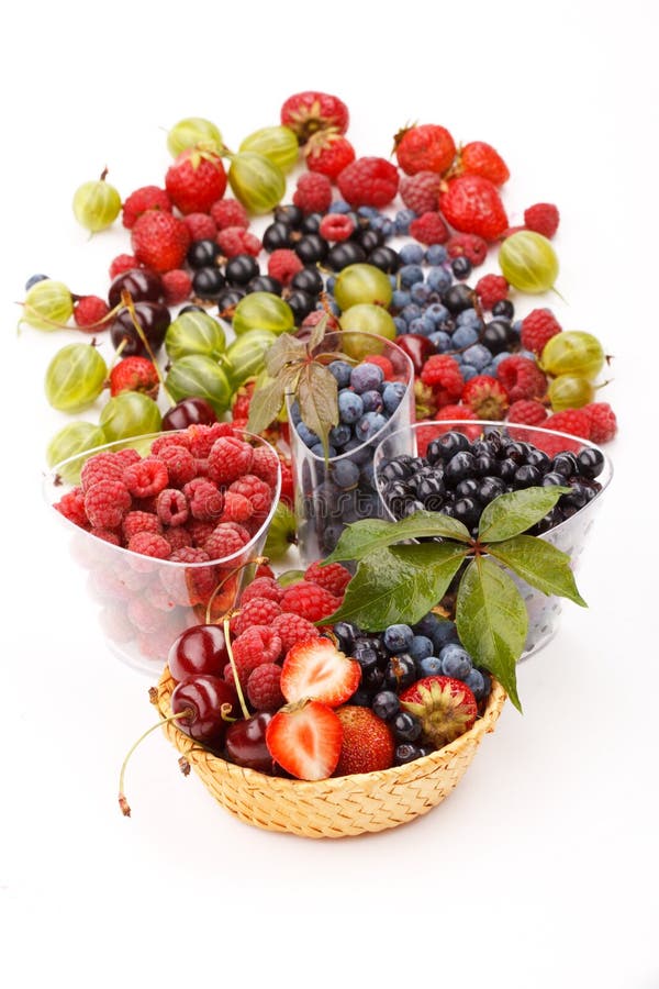 Verschillende Soorten Bessen Stock Afbeelding - Image of gedeelte ...