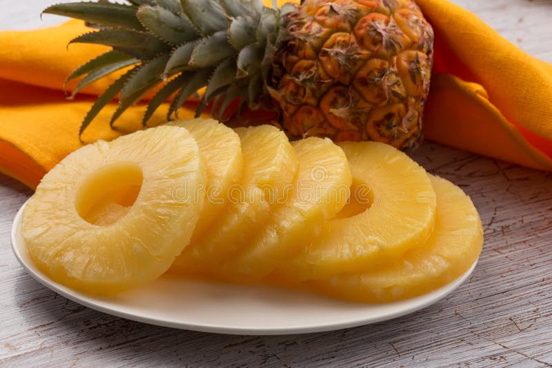 Verse ananas stock foto. Image of nagerecht, kleur, gezond - 36177236