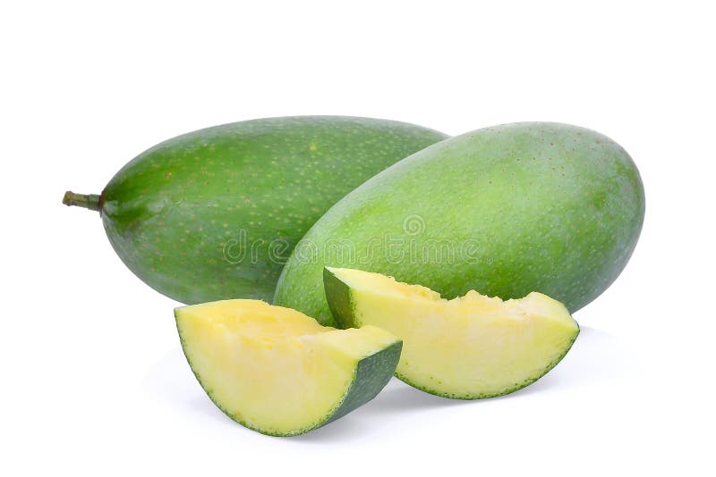 Verse Groene Die Mango Op Wit Wordt Geïsoleerd Stock Afbeelding - Image ...