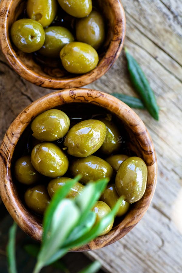 Verse olijven stock afbeelding. Image of aromatisch, eigengemaakt ...