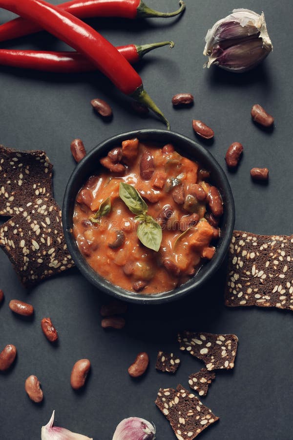 Verse soep stock foto. Image of ingrediënt, dineren, keuken - 68670986