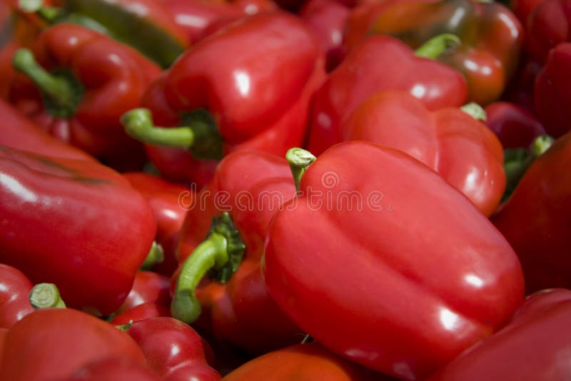Verse, zoete rode paprika stock afbeelding. Image of plantaardig - 37785881