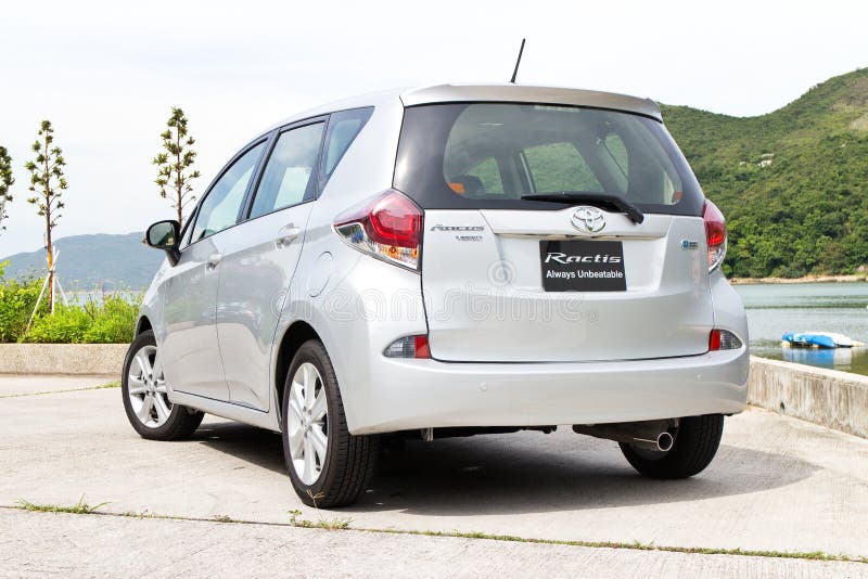 Version 2014 Toyotas Ractis Japan Redaktionelles Foto - Bild von mode ...