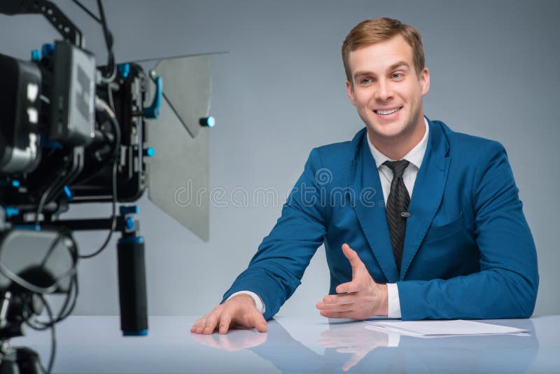 Verslaggever Tijdens Het Schieten Van Proces Stock Afbeelding - Image ...