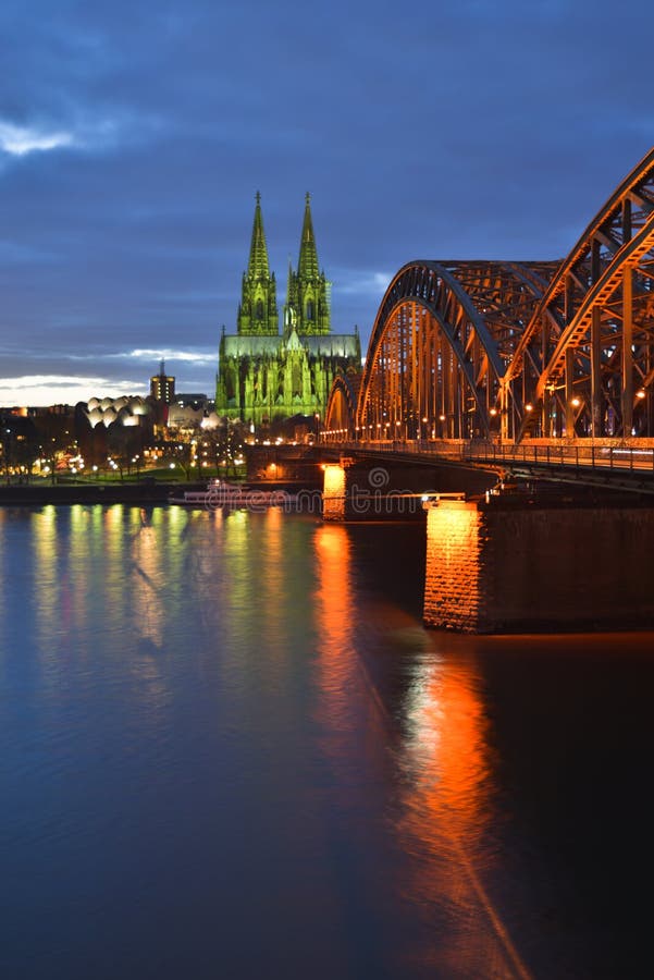 Cologne image éditorial. Image du allemand, passerelle - 51150660
