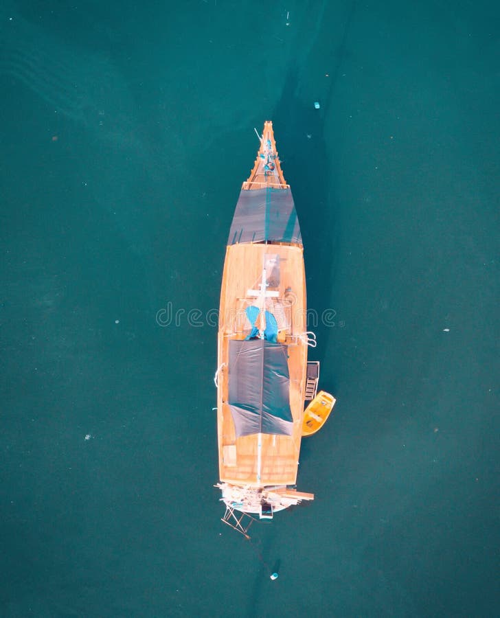 Vertical Aerial Overhead Shot of a Boat at the Sea Stock Image - Image ...