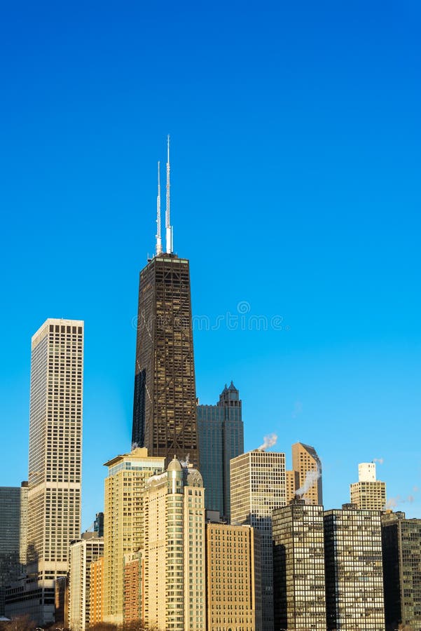 Chicago Skyline at Sunset Viewed from North Avenue Beach Editorial ...