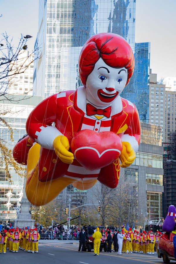 Ronald McDonald Balloon in the Macy S Thanksgiving Day Parade 2023 ...