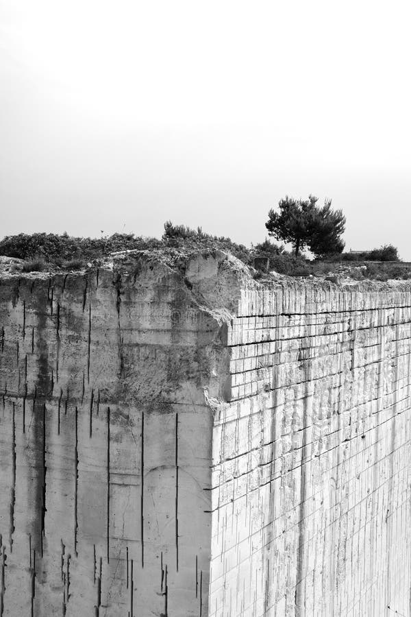 Vertical Gray Scale Shot of a Wall Stock Photo - Image of outdoors ...